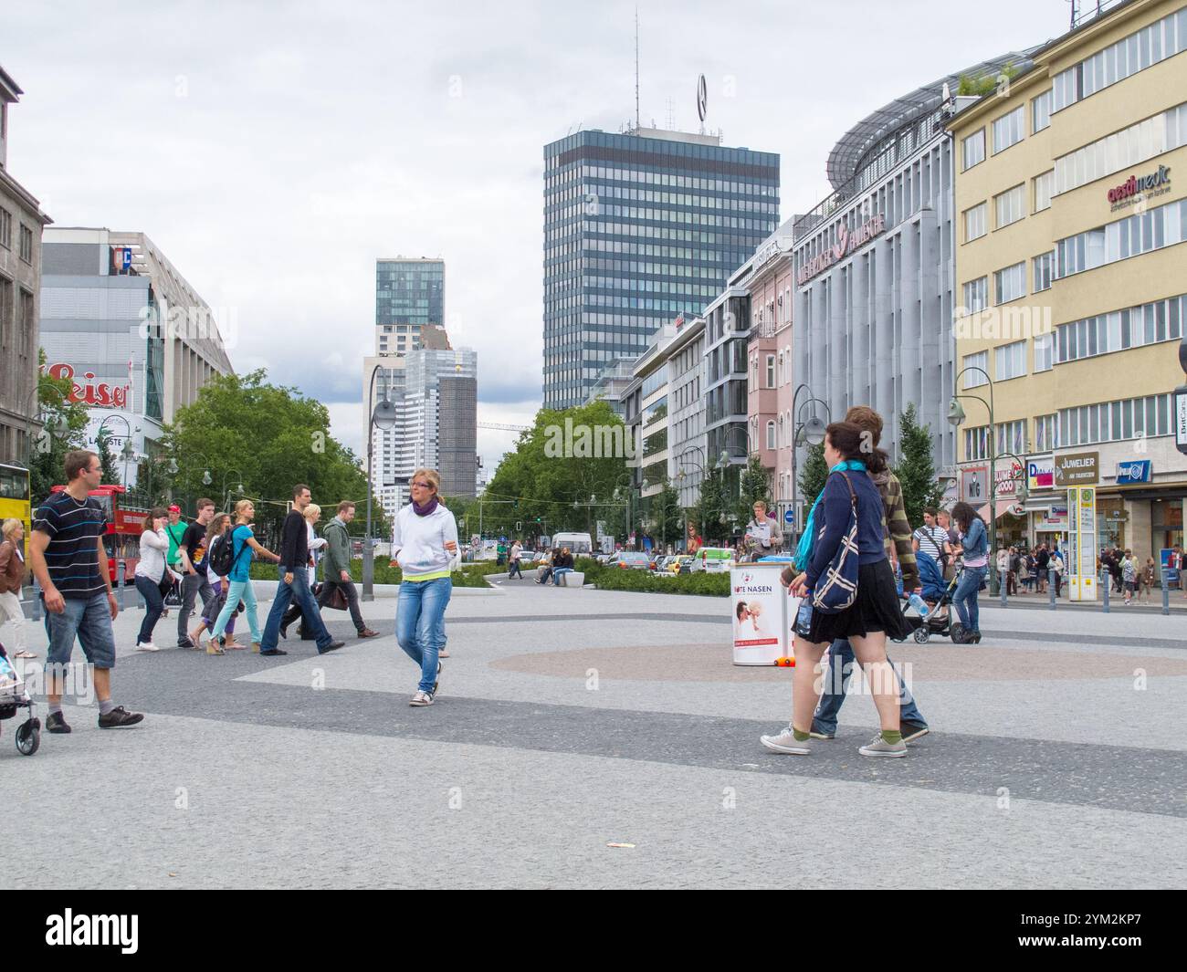 Berlin summer hi-res stock photography and images - Alamy