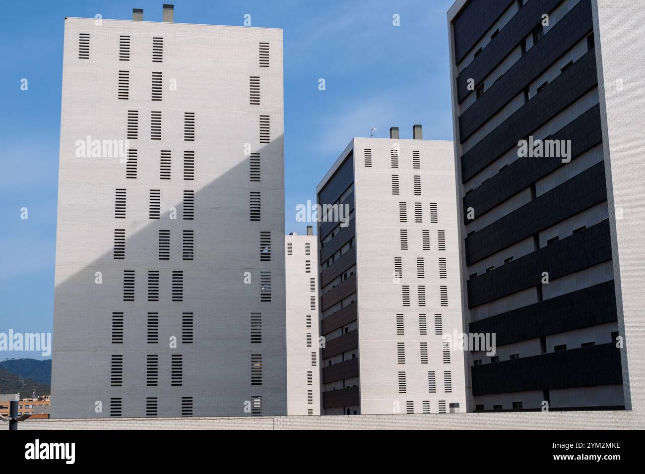 Modern white apartment buildings Stock Photo - Alamy