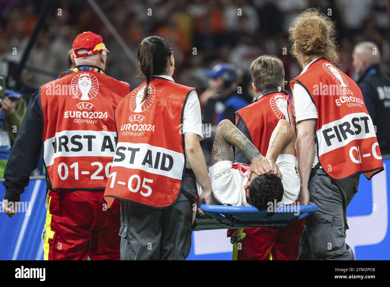 Stretcher at football match hi-res stock photography and images - Alamy