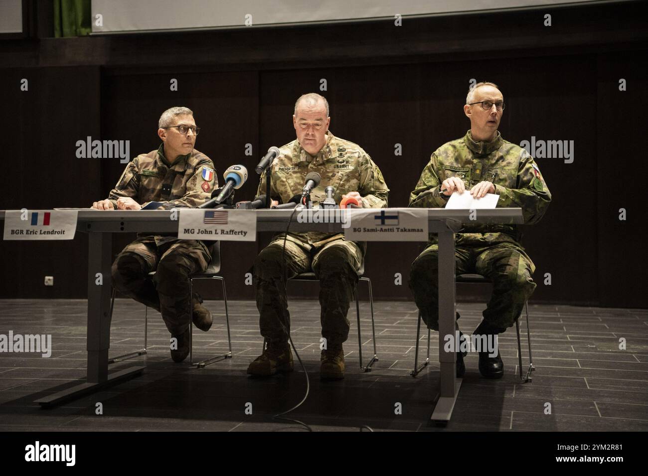 French brigadier general Eric Lendroit (L), U.S Major General John L ...