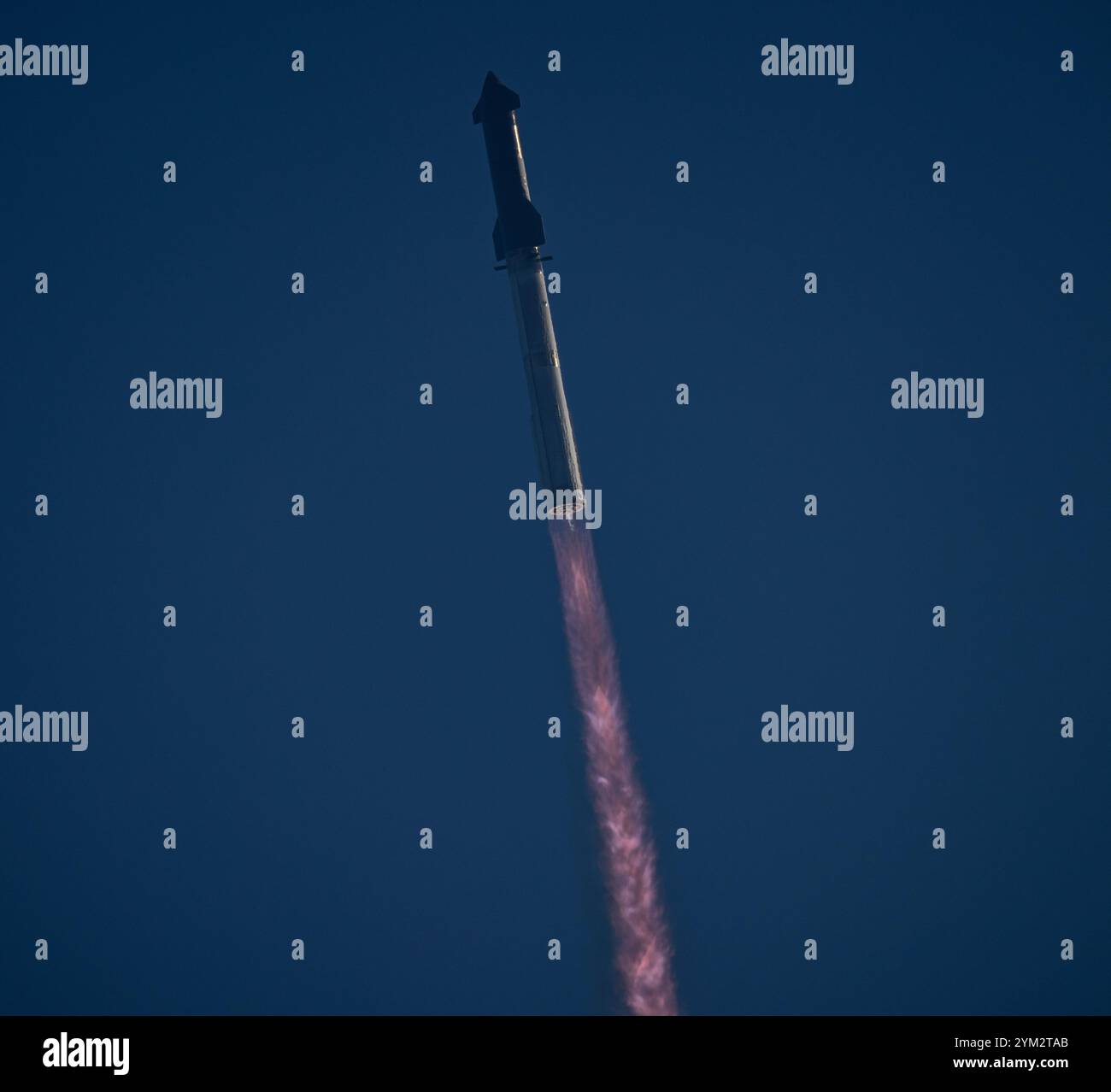 Boca Chica, USA. 19th Nov, 2024. SpaceX launches the sixth test flight ...