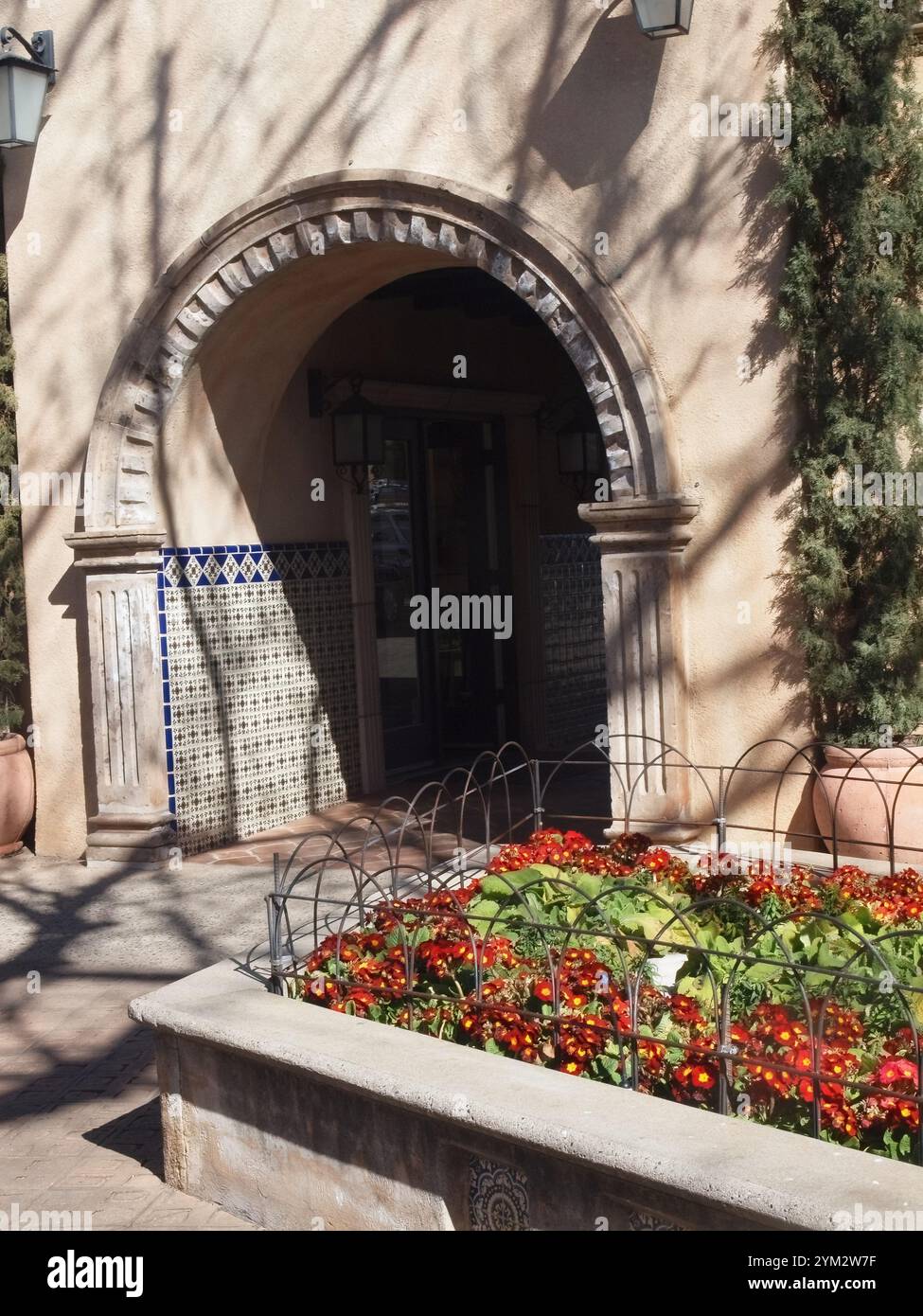 Sedona arizona arched building entrance hi-res stock photography and images - Alamy
