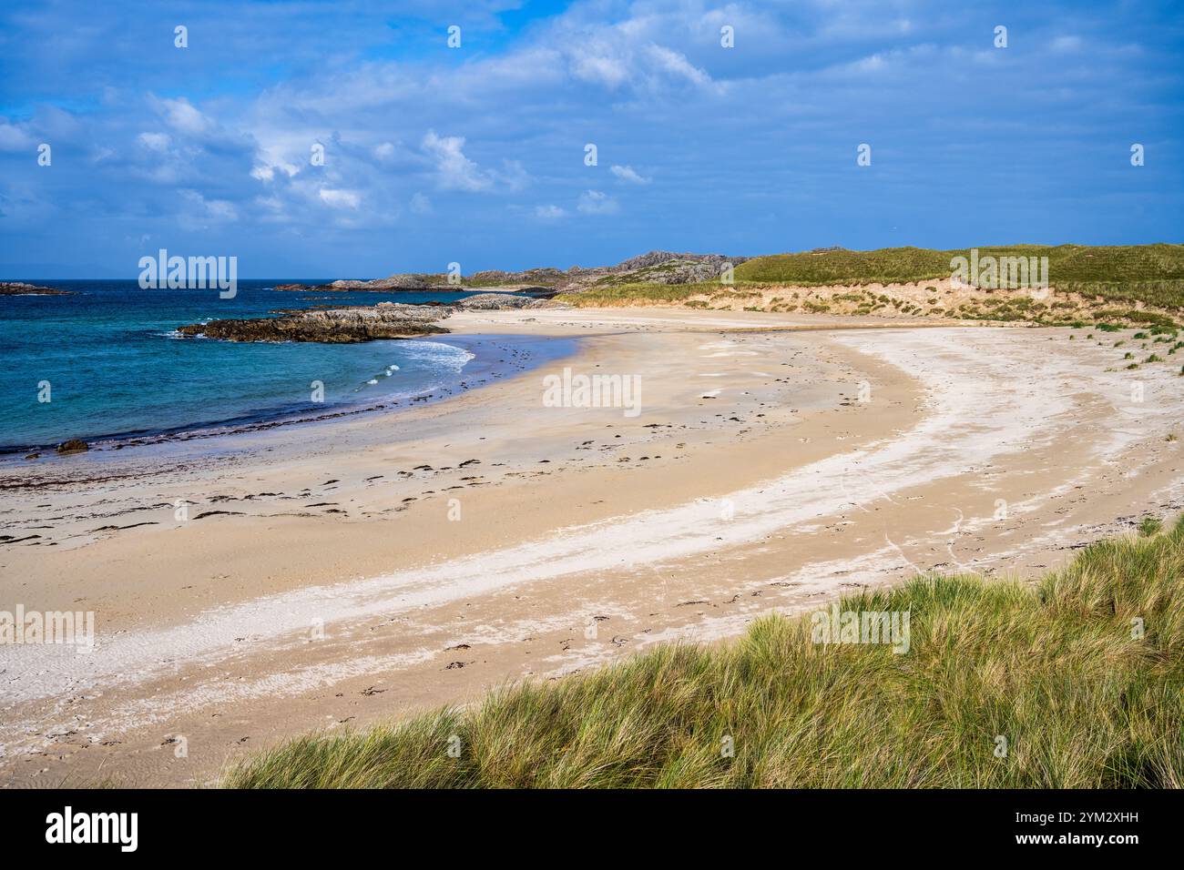 Golden sands of Torastan beach (Traigh Gharbh) on west coast of Isle of ...
