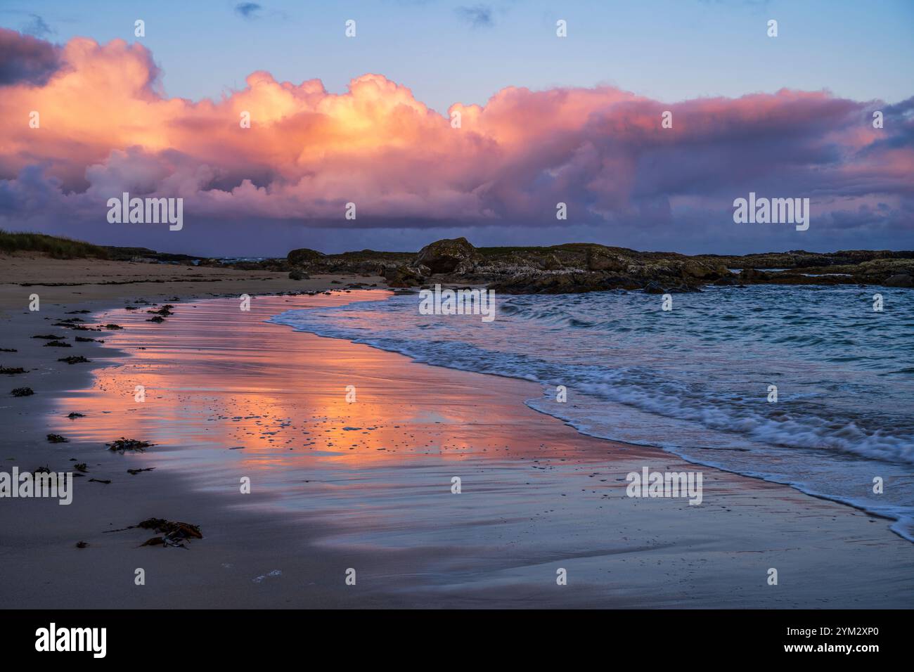 Dawn at Torastan beach (Traigh Gharbh) on west coast of Isle of Coll ...