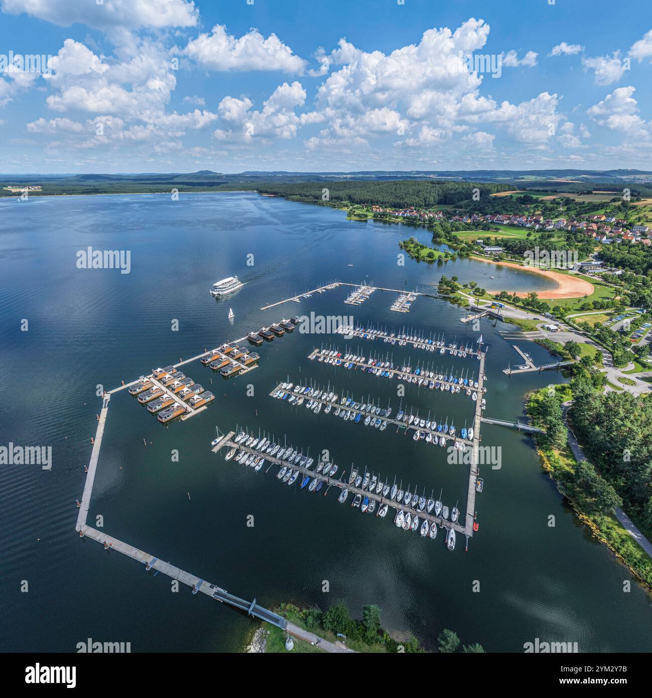 Sommer am Segelhafen von Ramsberg am Brombachsee in Mittelfranken ...