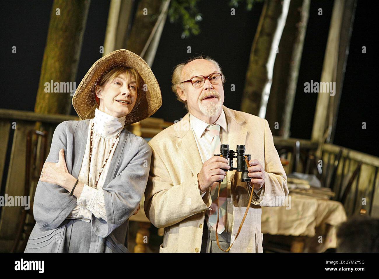 Jean Marsh (Bron), Timothy West (Hilary) in THE OLD COUNTRY by Alan ...