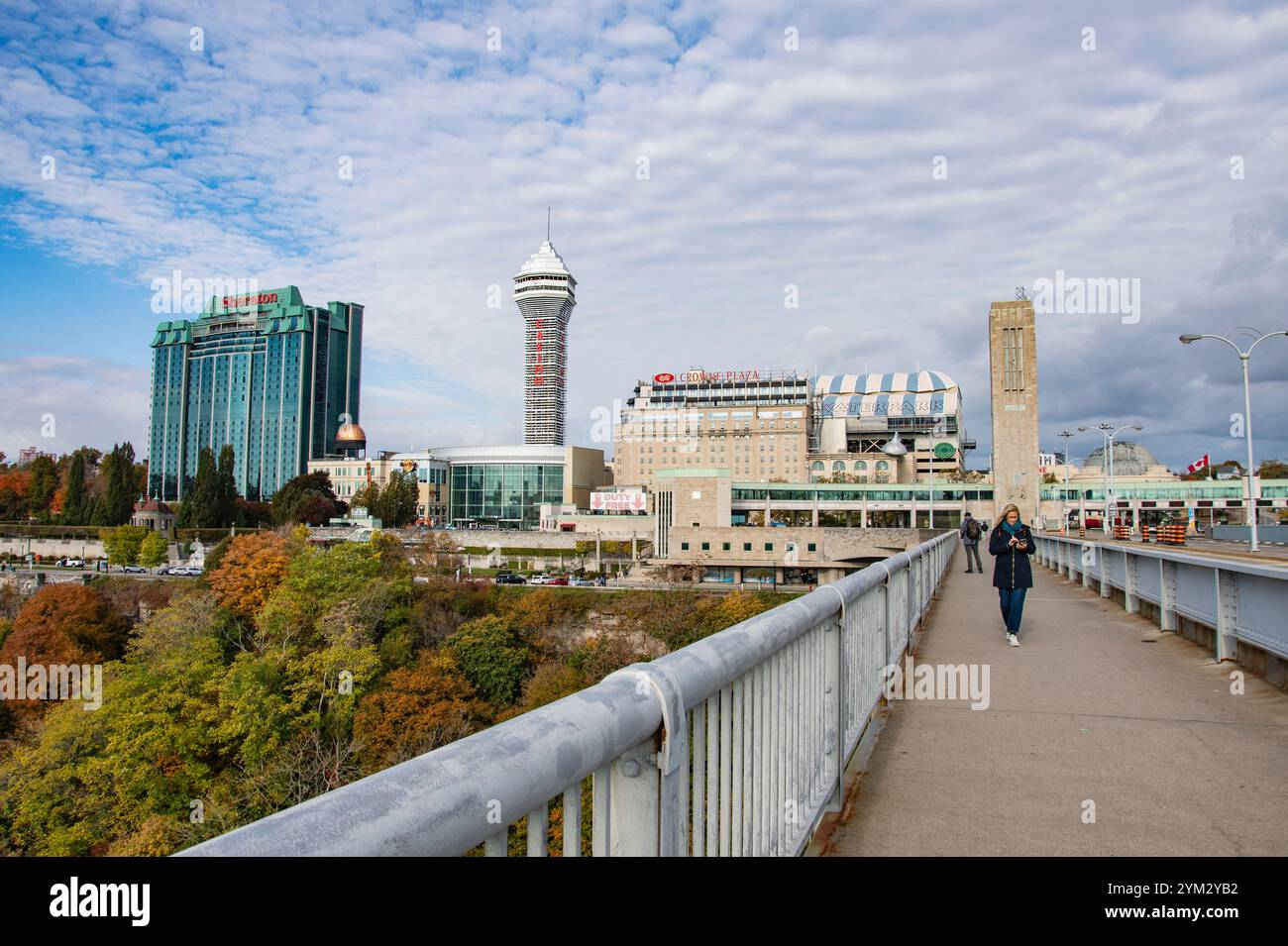 View of CBSA customs in Ontario Canada on the Rainbow Bridge from ...