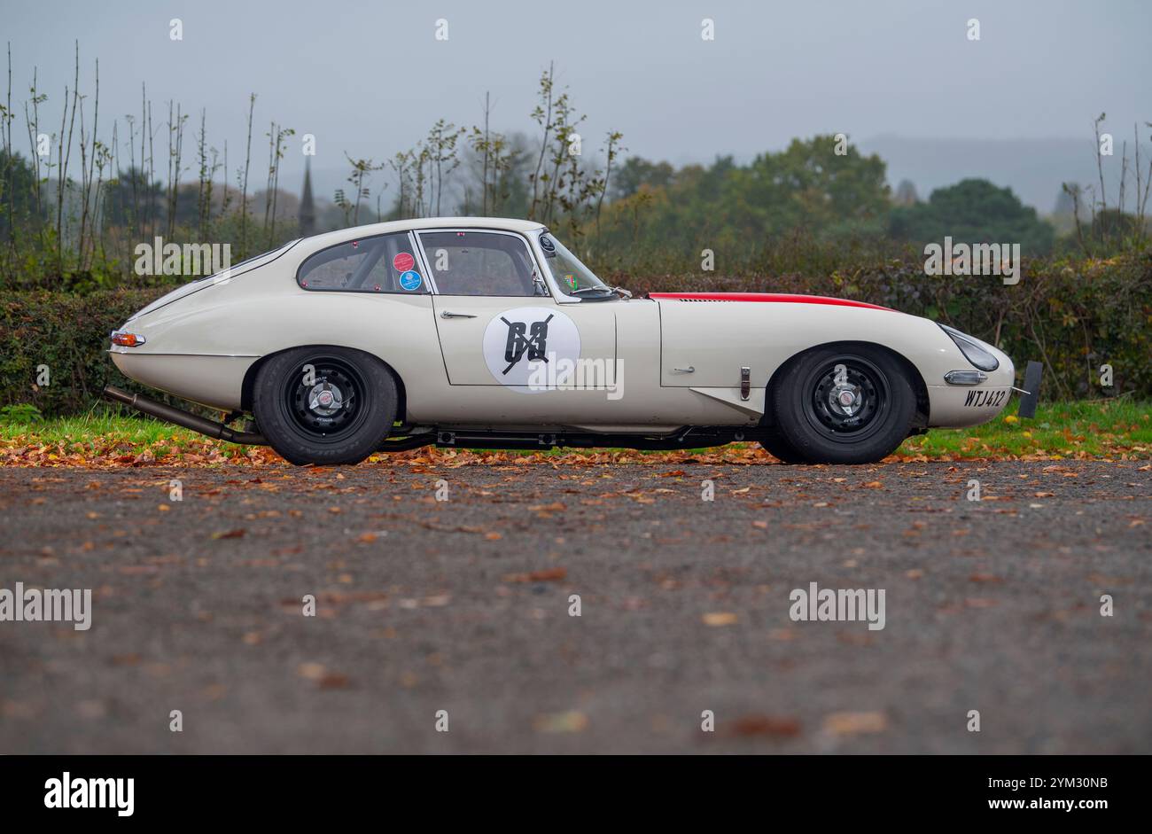 Mark 2 jaguar racing hi-res stock photography and images - Alamy