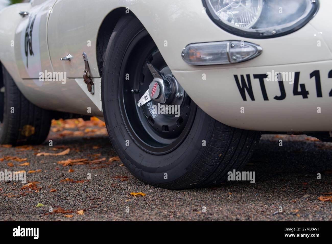 Iconic jaguar e type hi-res stock photography and images - Alamy
