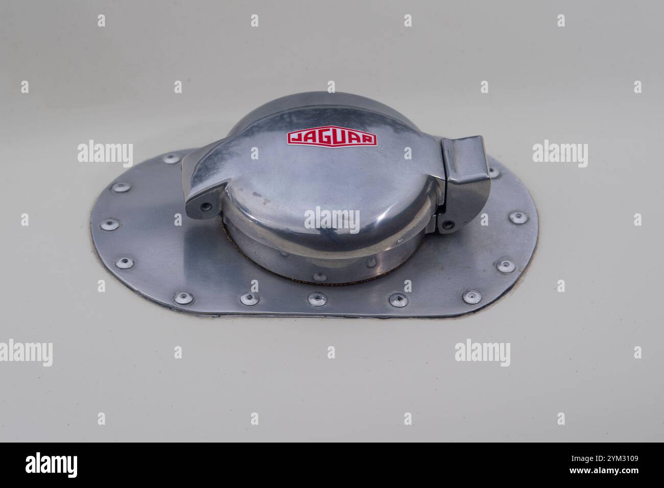 Sleek logo for racing hi-res stock photography and images - Alamy