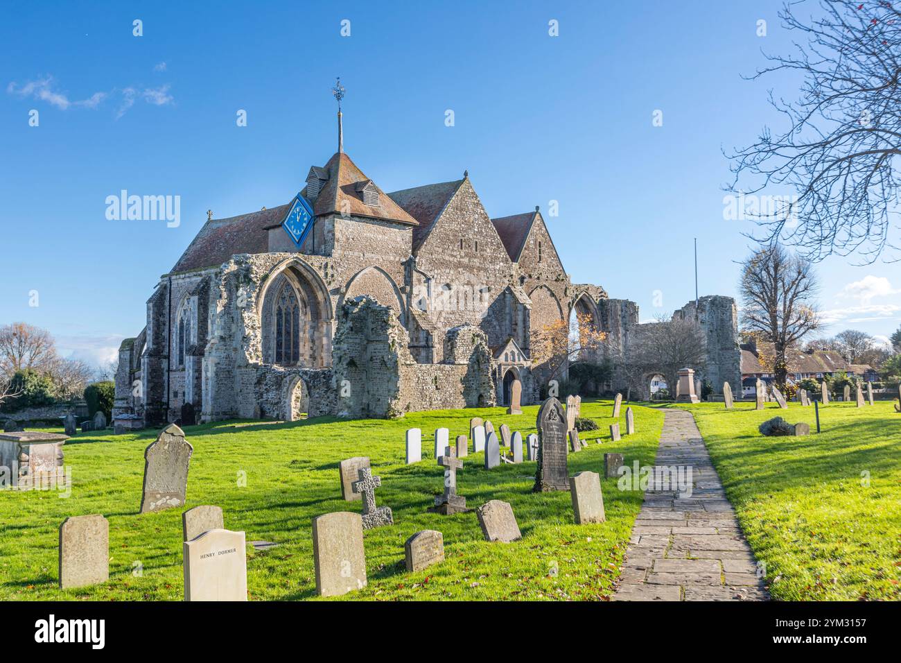 Positioned fittingly in the centre of Winchelsea is the church ...