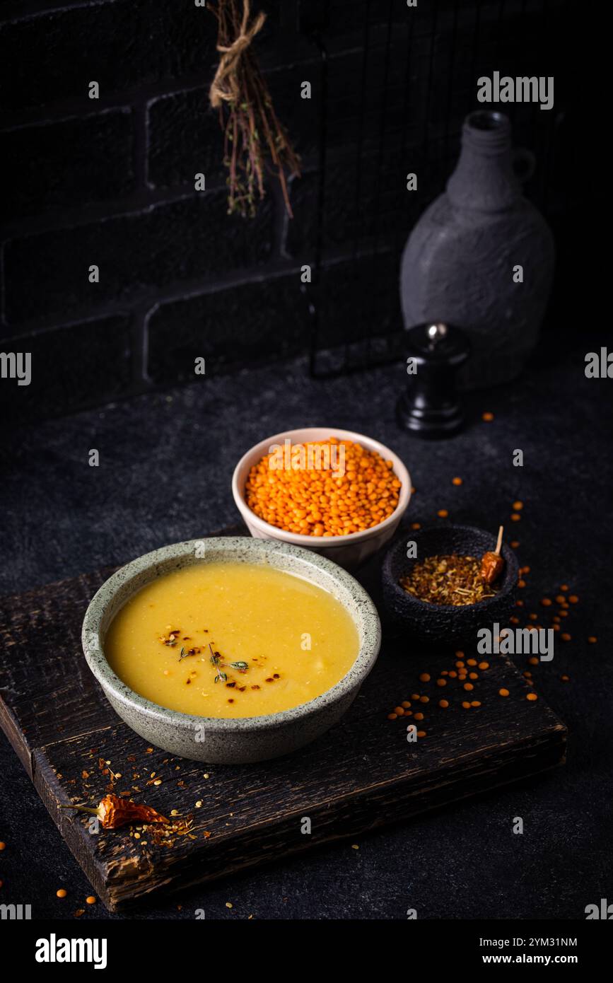 Healthy vegan lentil cream soup Stock Photo - Alamy