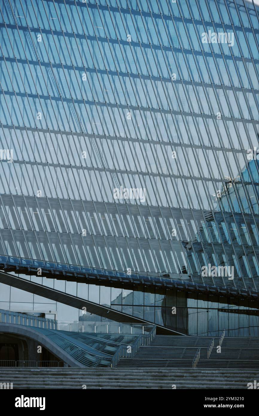 Showcasing innovative architectural design featuring large glass ...