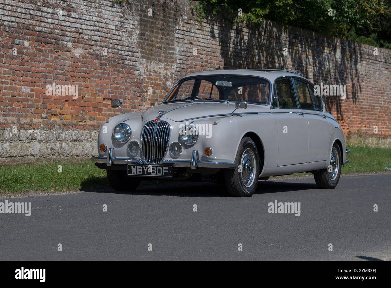 1968 Jaguar Mk2 3.4 340 classic British luxury sports saloon car Stock ...