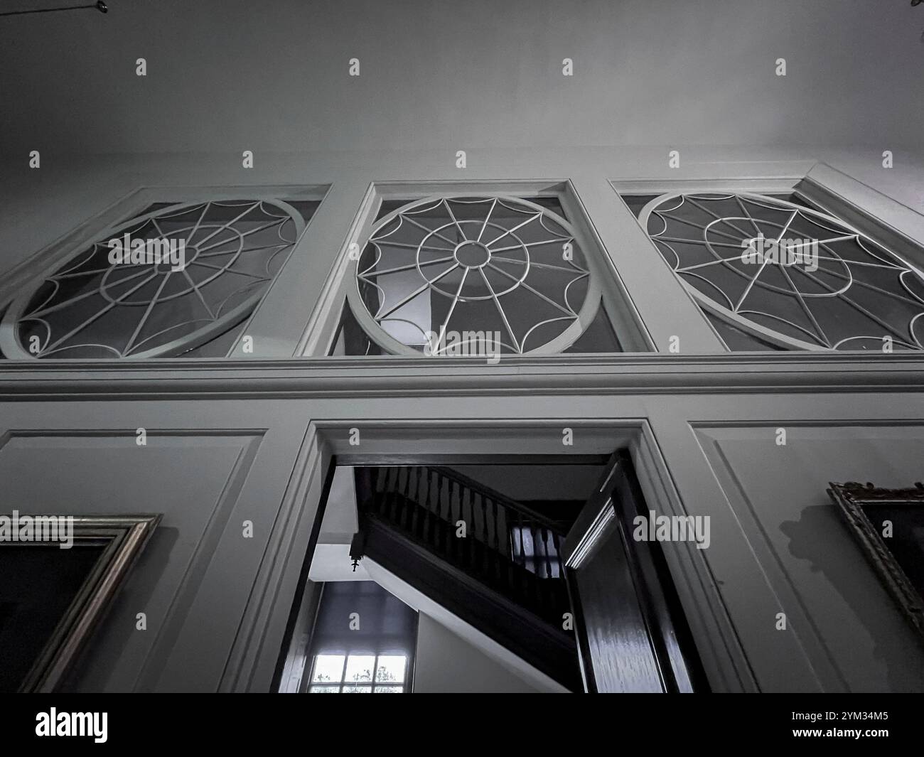 Round glass windows hi-res stock photography and images - Alamy