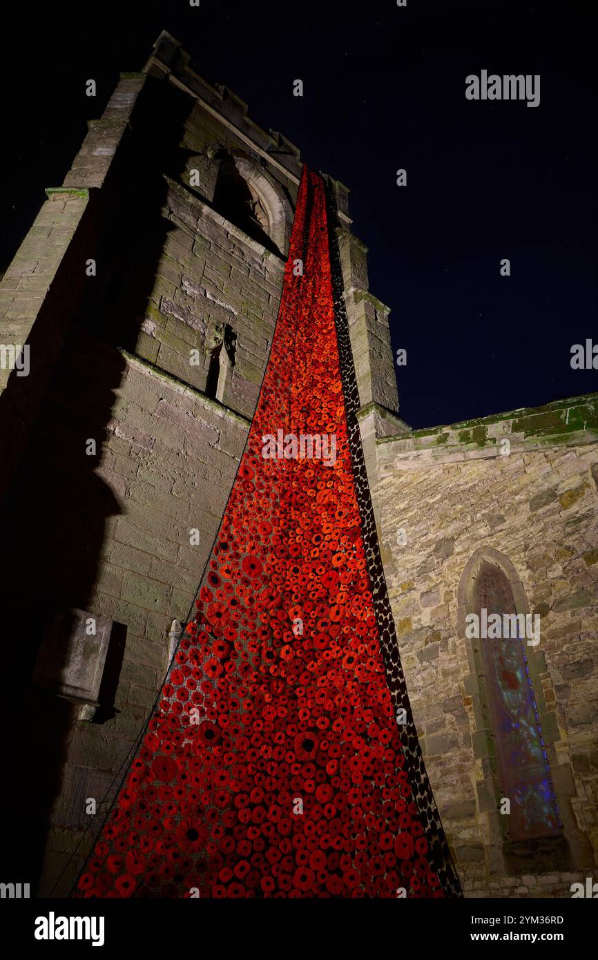 St. Peter's Church Wellesbourne: A remembrance poppy cascade on the ...