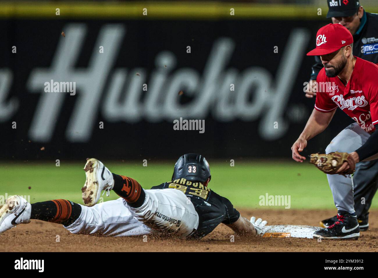HERMOSILLO, MEXICO - NOVEMBER 19: Jose Cardona of the Naranjeros de ...