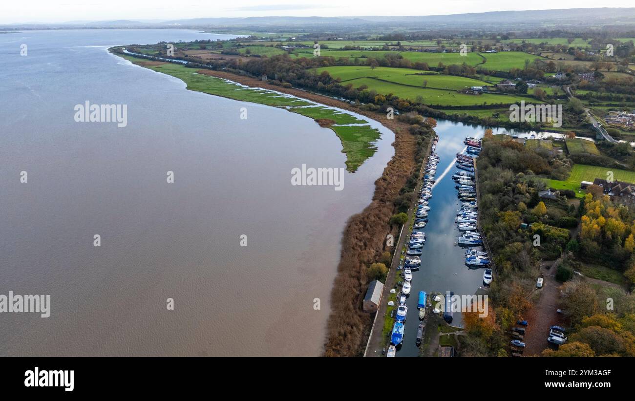 The Gloucester and Sharpness canal links sea access to the River Severn ...