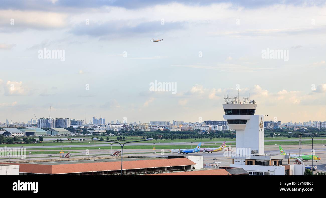 Air traffic control tower at international airport Stock Photo - Alamy