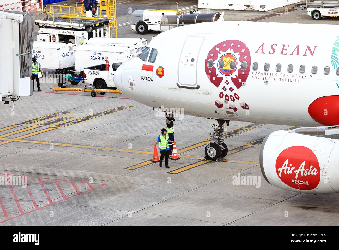 Close Up of AirAsia Airbus A320 Head, on operated at Don-Mueang ...