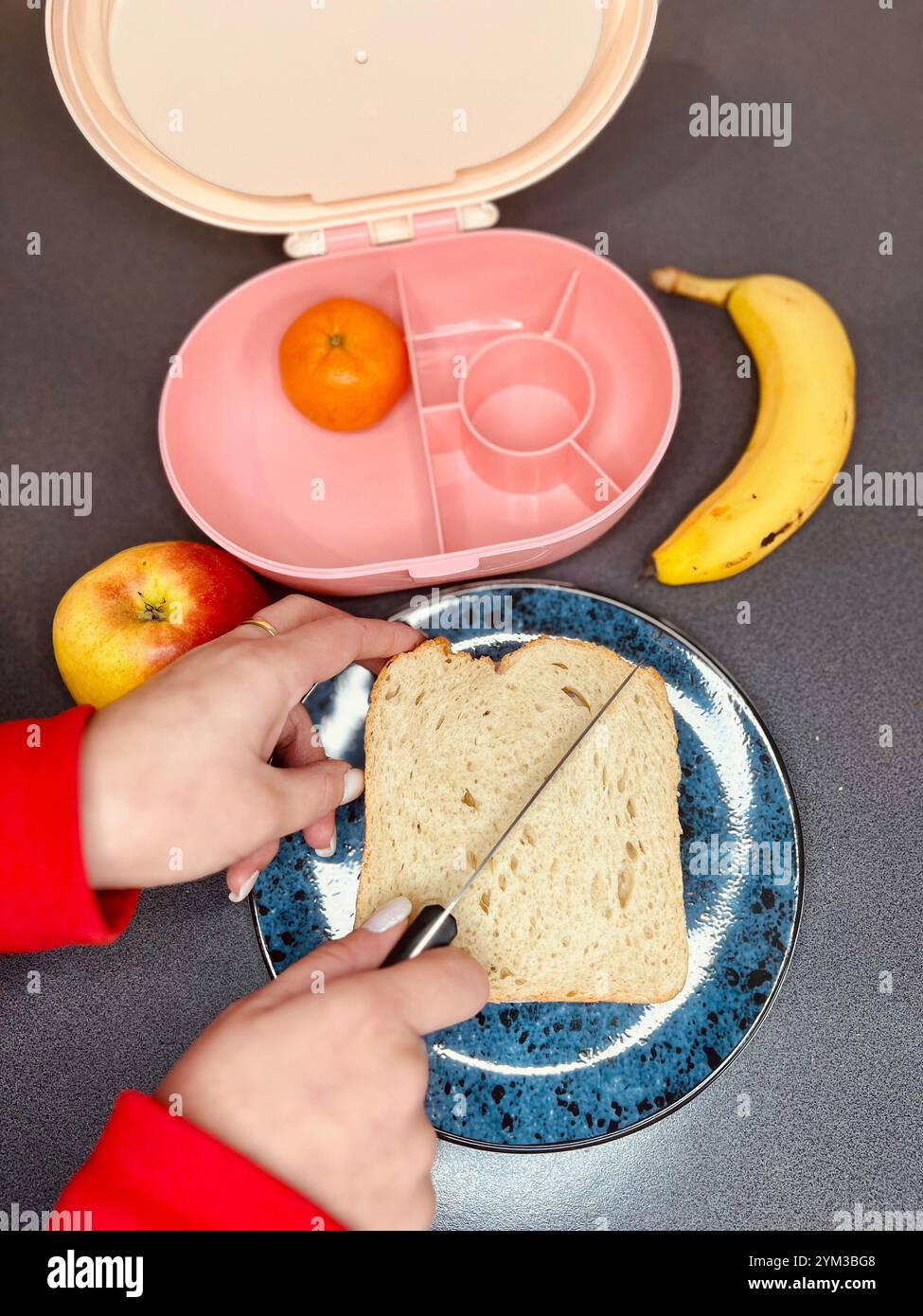 Healthy school lunch box with fruits, vegetables Stock Photo - Alamy