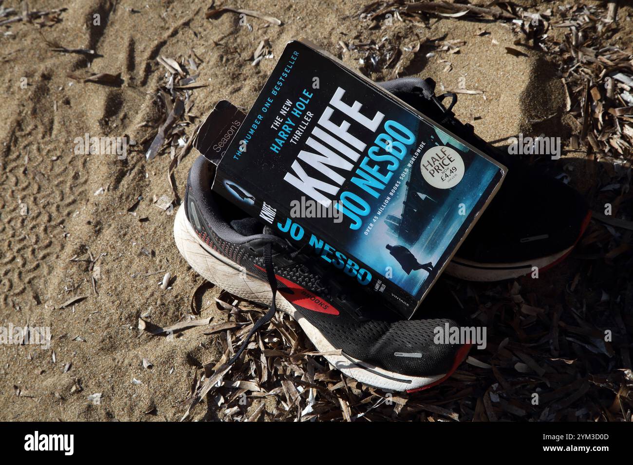 Harry hole book hi-res stock photography and images - Alamy