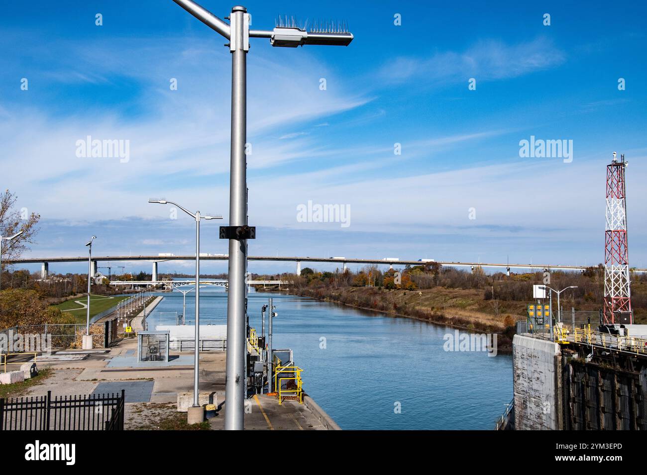 Welland canal locks hi-res stock photography and images - Alamy