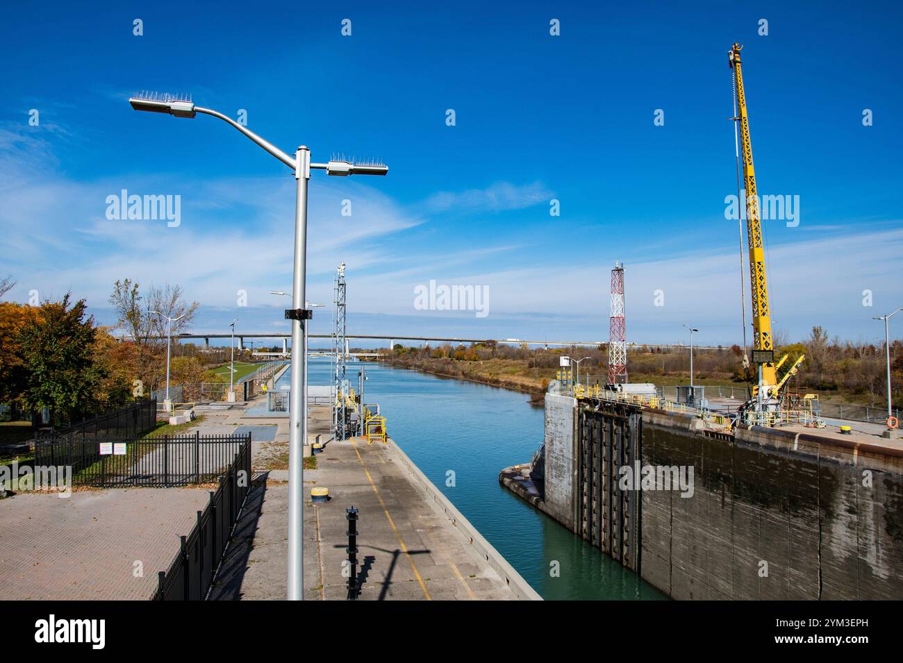 Welland canal locks hi-res stock photography and images - Alamy