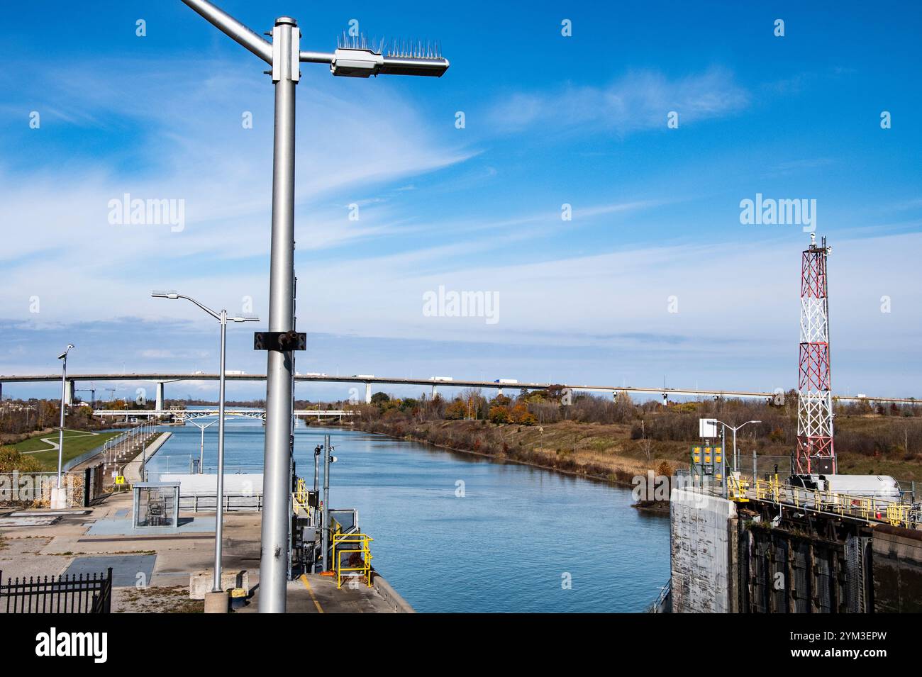 Welland canal locks hi-res stock photography and images - Alamy