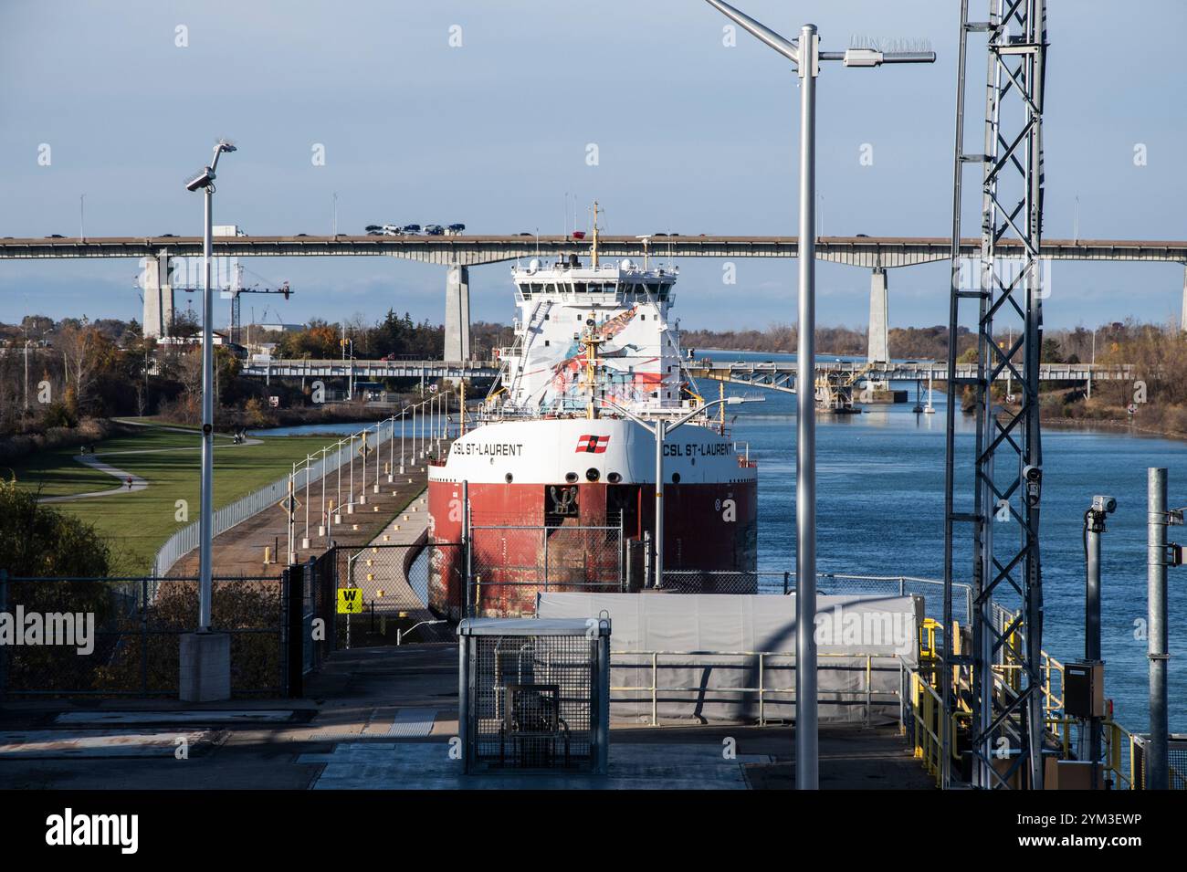 CSL St.-Laurent bulk carrier approaching Welland Canal lock 3 in St ...