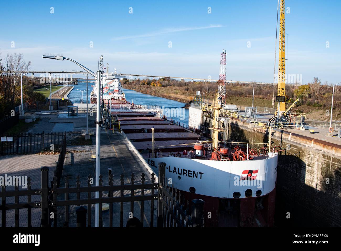 CSL St.-Laurent bulk carrier approaching Welland Canal lock 3 in St ...