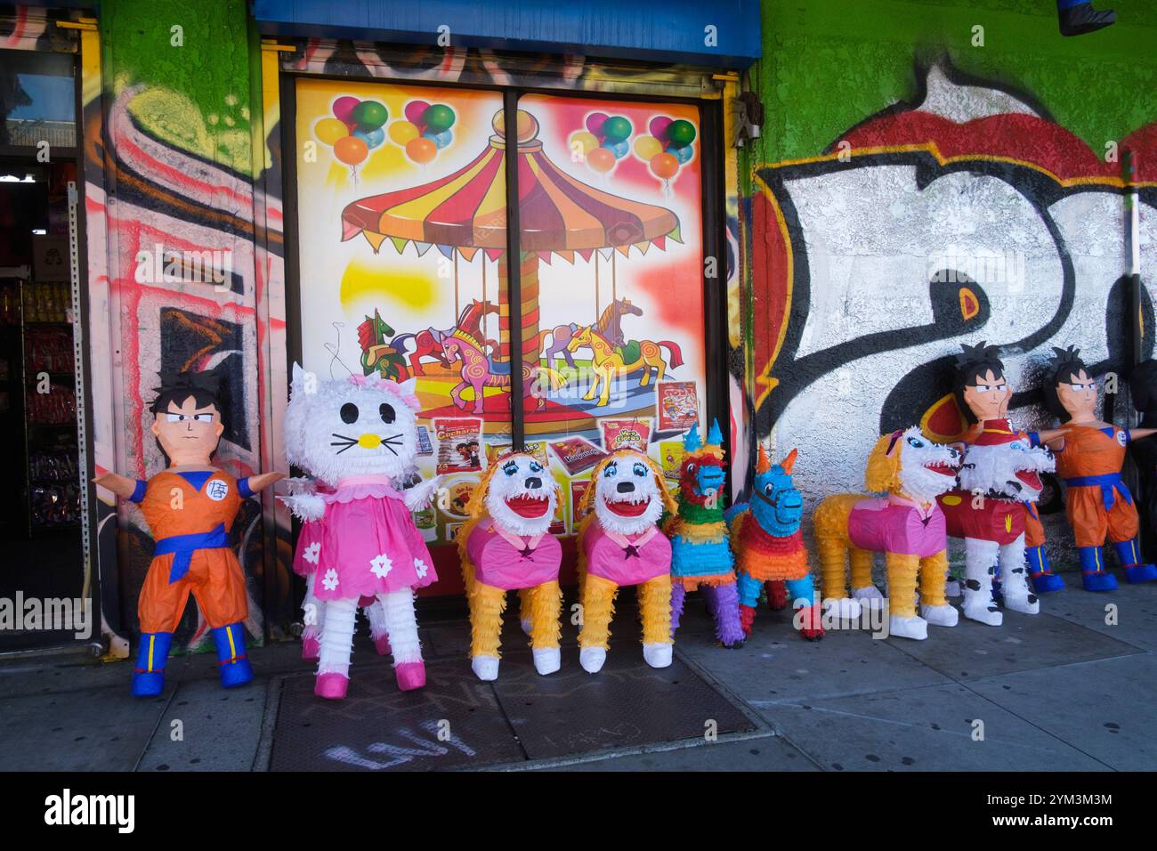 Pinatas hi-res stock photography and images - Alamy