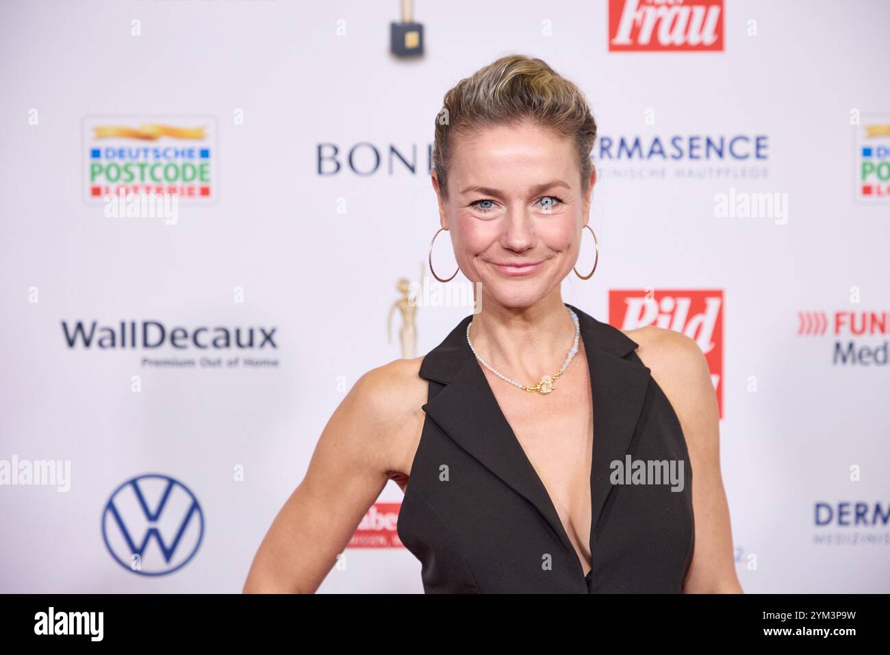 Hamburg, Germany. 20th Nov, 2024. Rhea Harder-Vennewald, actress, comes ...