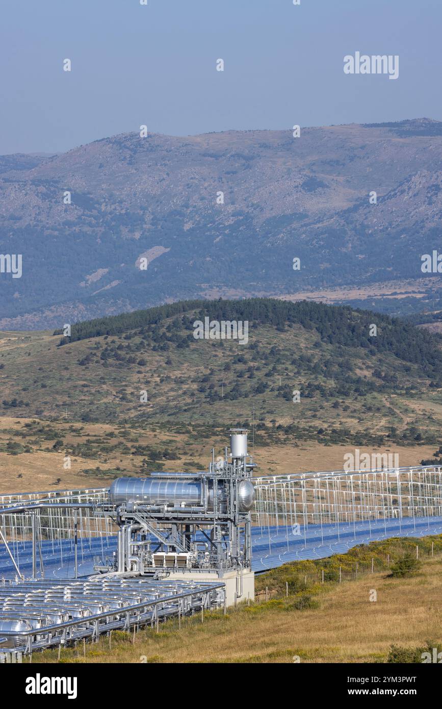 Fresnel-type thermodynamic concentration solar power plant in Llo ...