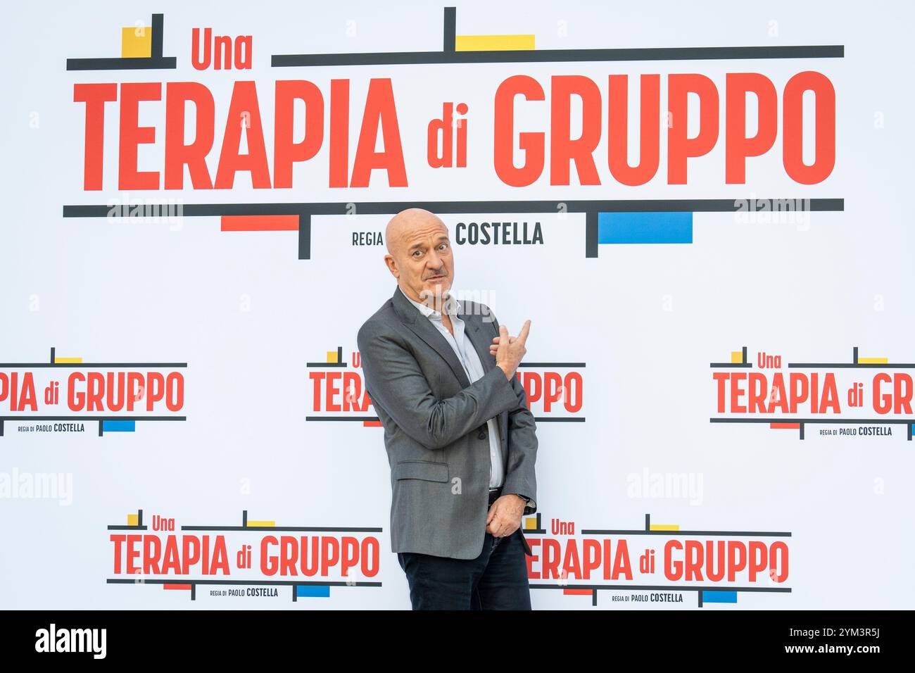 Claudio Bisio attends the “Una Terapia di Gruppo” photocall at The ...