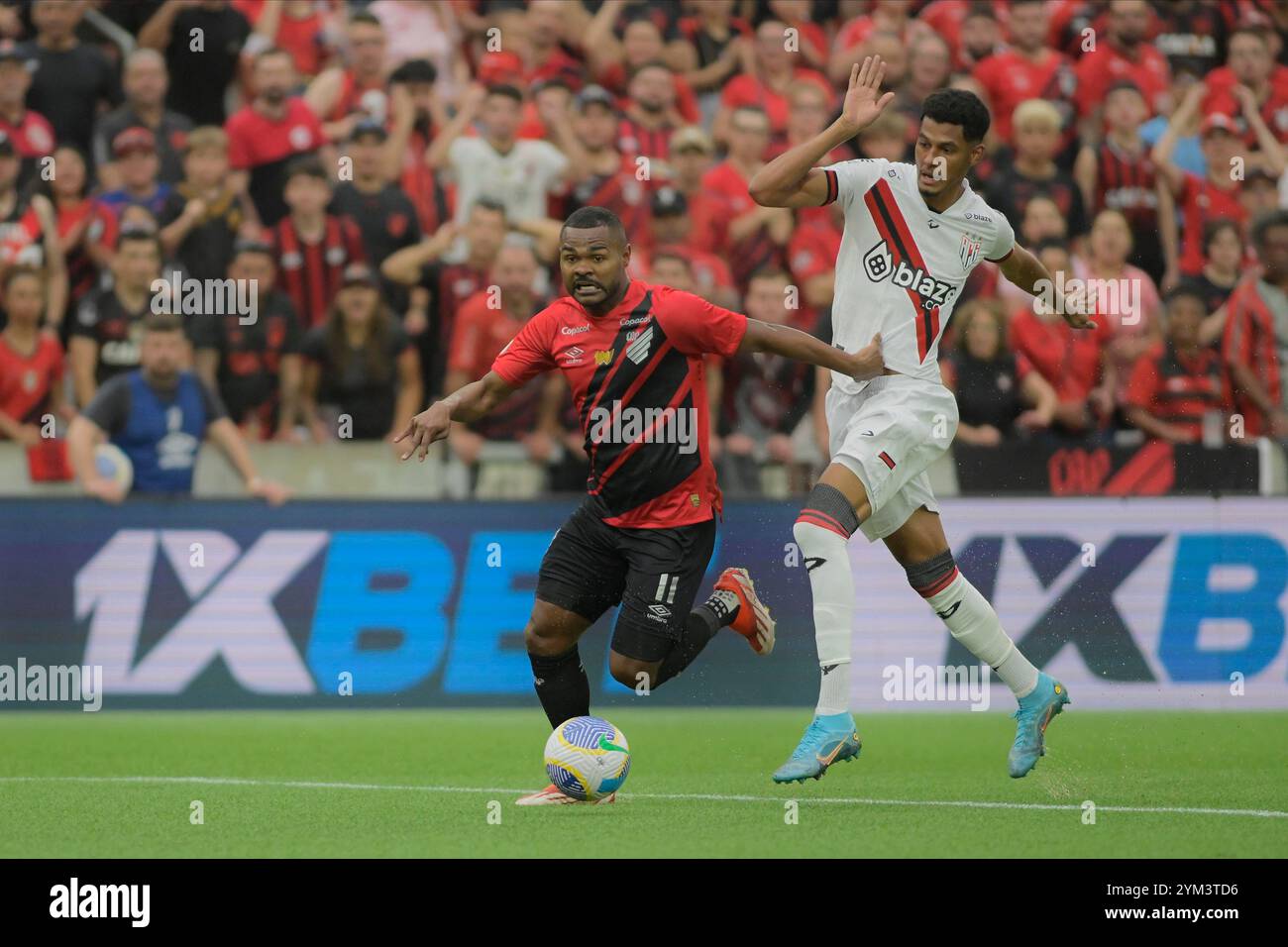 Curitiba, Brazil. 20th Nov, 2024. Nikão and Alix during Athletico and ...