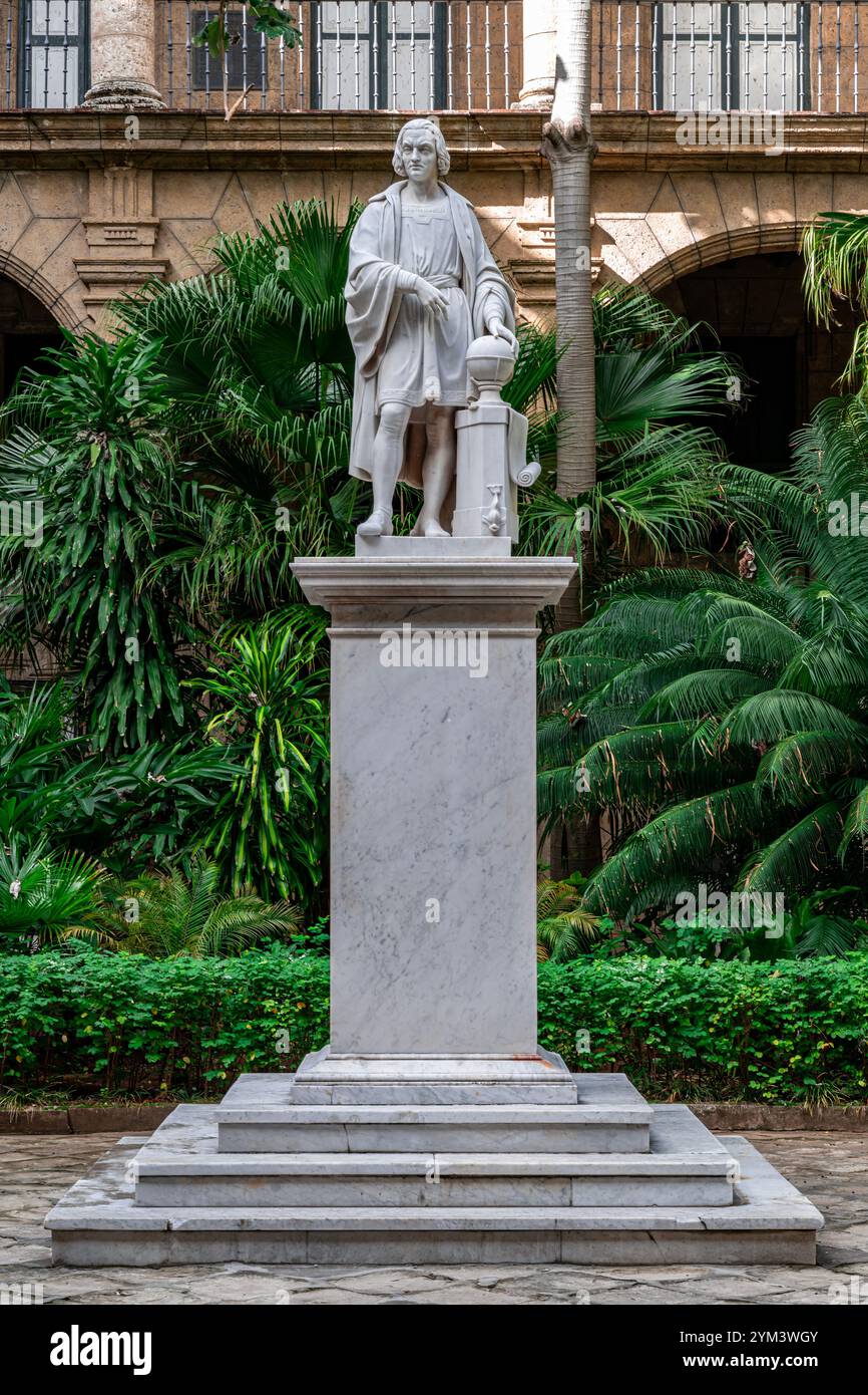 Monument christopher columbus cristóbal hi-res stock photography and images - Alamy