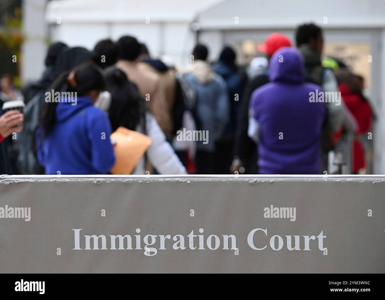 Photo by: Andrea Renault/STAR MAX/IPx 2024 11/20/24 Migrants ...