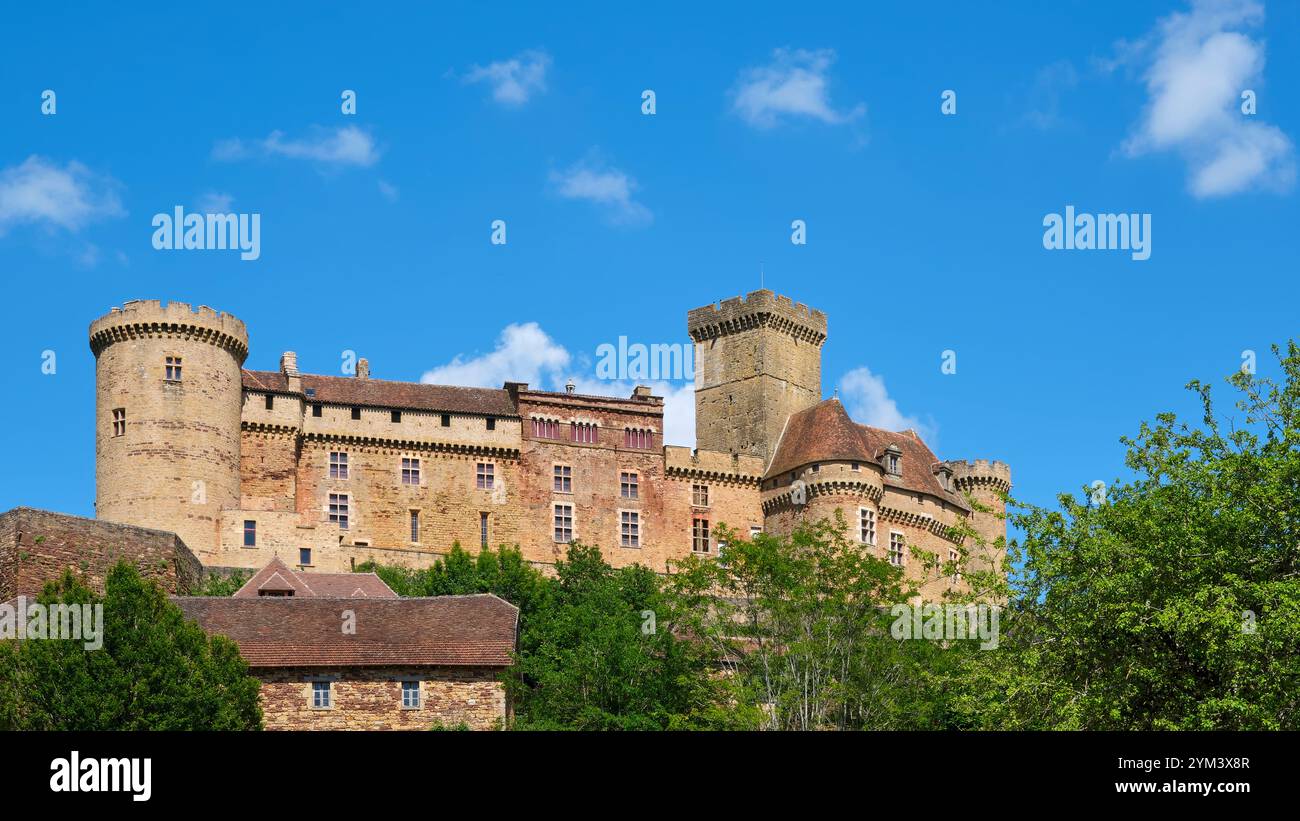 Chateau de castelnaud in dordogne hi-res stock photography and images ...