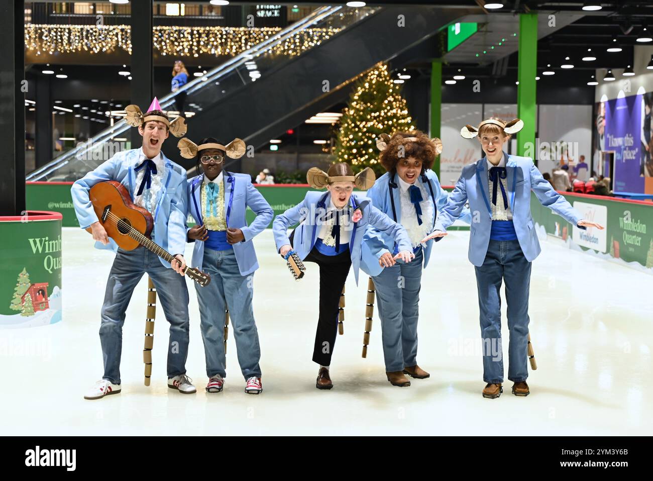 THE CAST OF POLKA THEATRE’S FESTIVE SHOW THE NUTCRACKER IN COSTUME ON ...