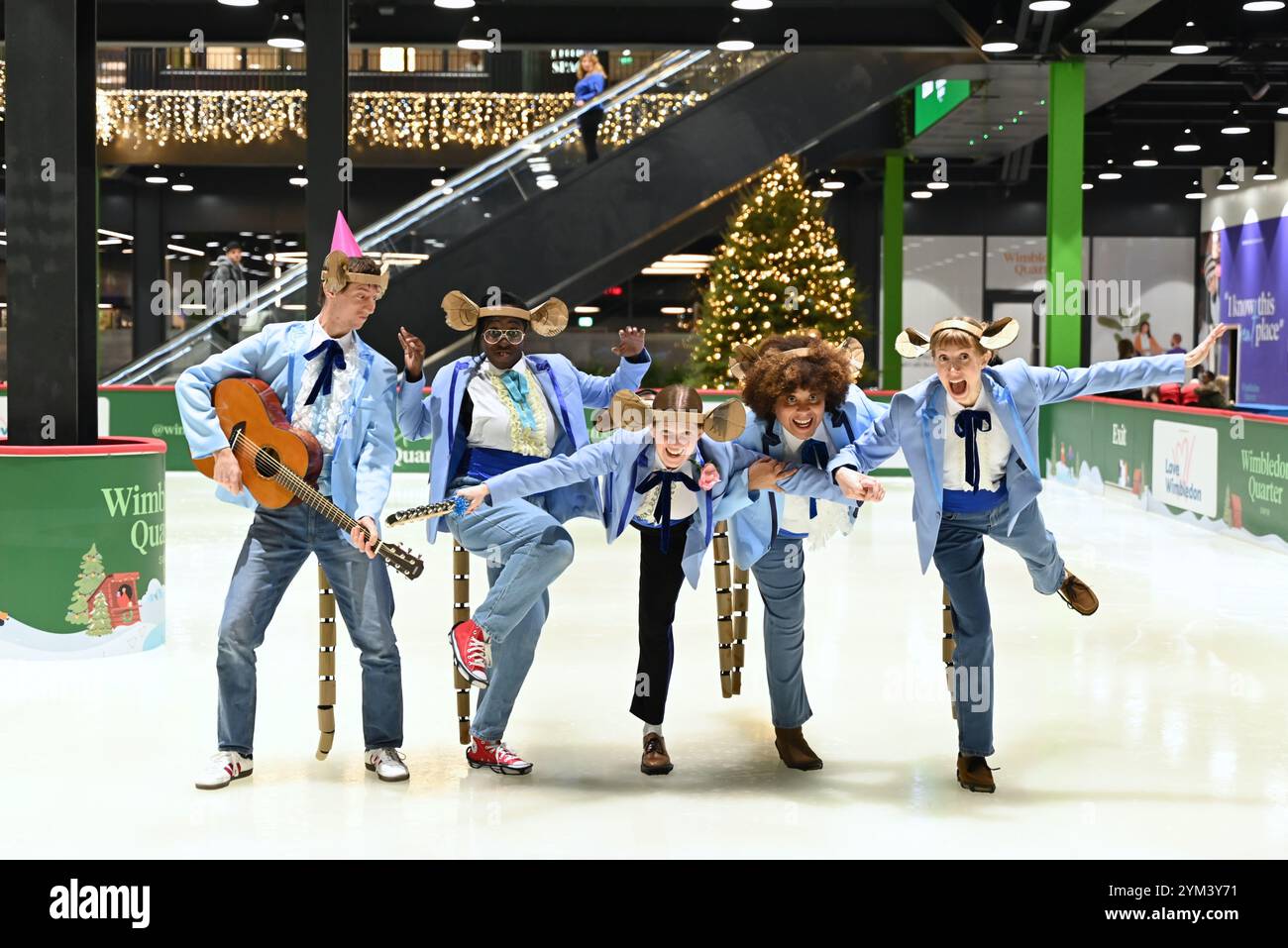 THE CAST OF POLKA THEATRE’S FESTIVE SHOW THE NUTCRACKER IN COSTUME ON ...
