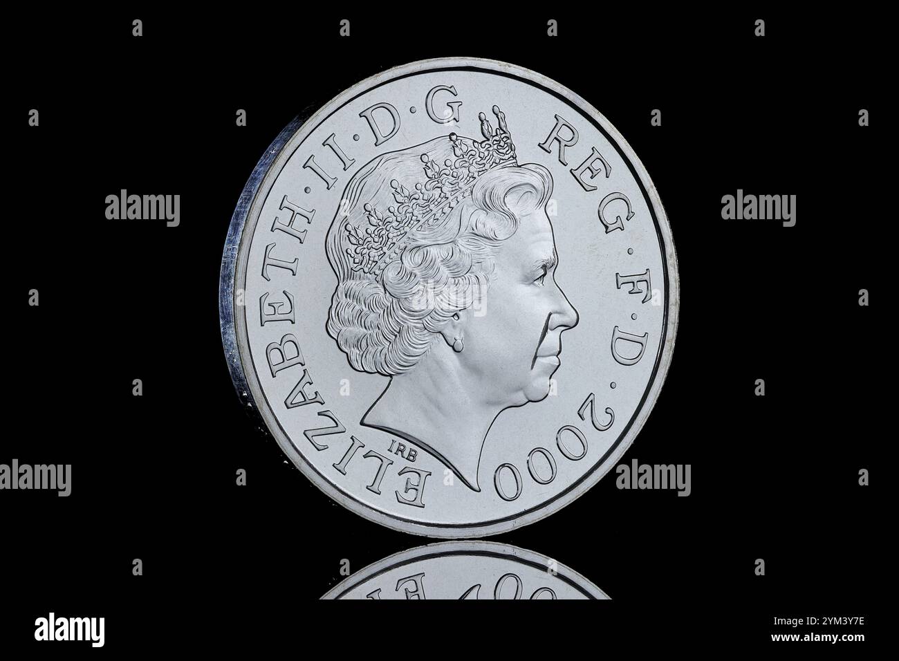 The UK year 2000 £5 coin obverse features the 4th coin portrait of ...