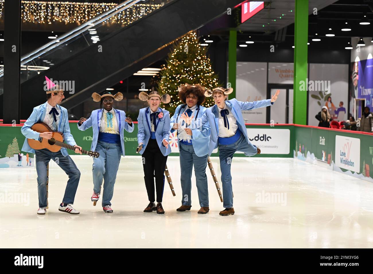 THE CAST OF POLKA THEATRE’S FESTIVE SHOW THE NUTCRACKER IN COSTUME ON ...