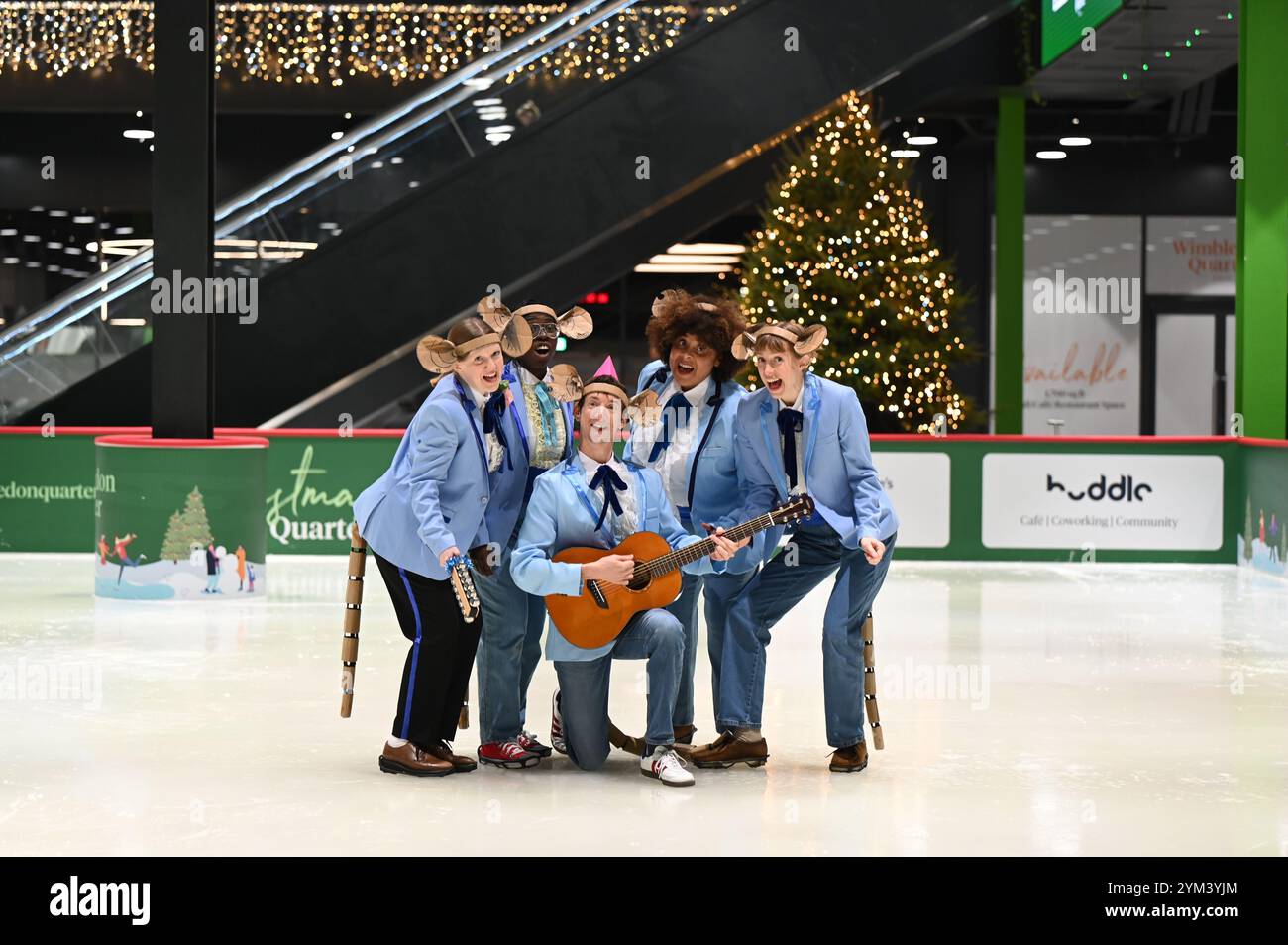 THE CAST OF POLKA THEATRE’S FESTIVE SHOW THE NUTCRACKER IN COSTUME ON ...