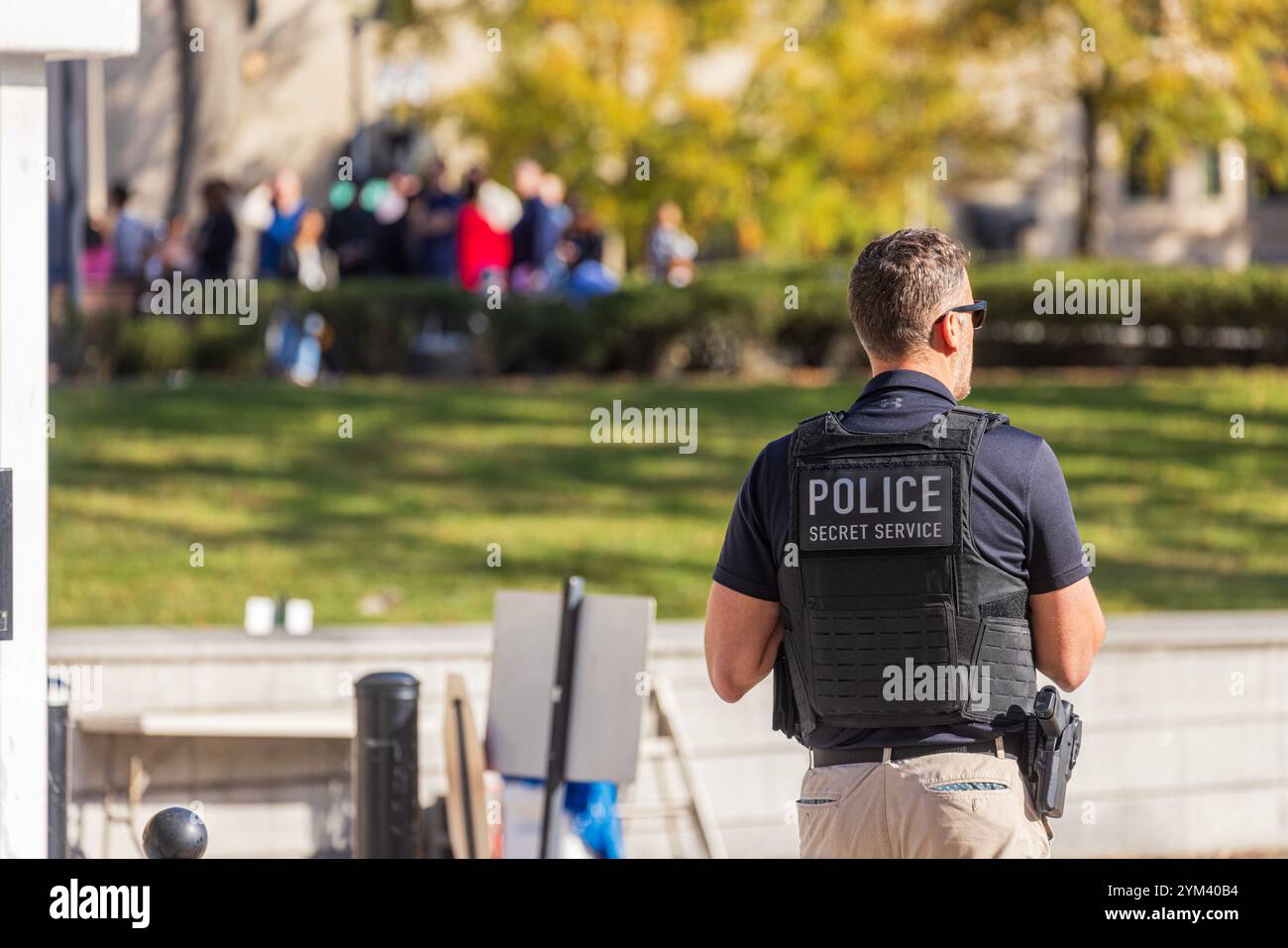 WASHINGTON DC, USA - NOVEMBER 17, 2024: One Secret Service security ...