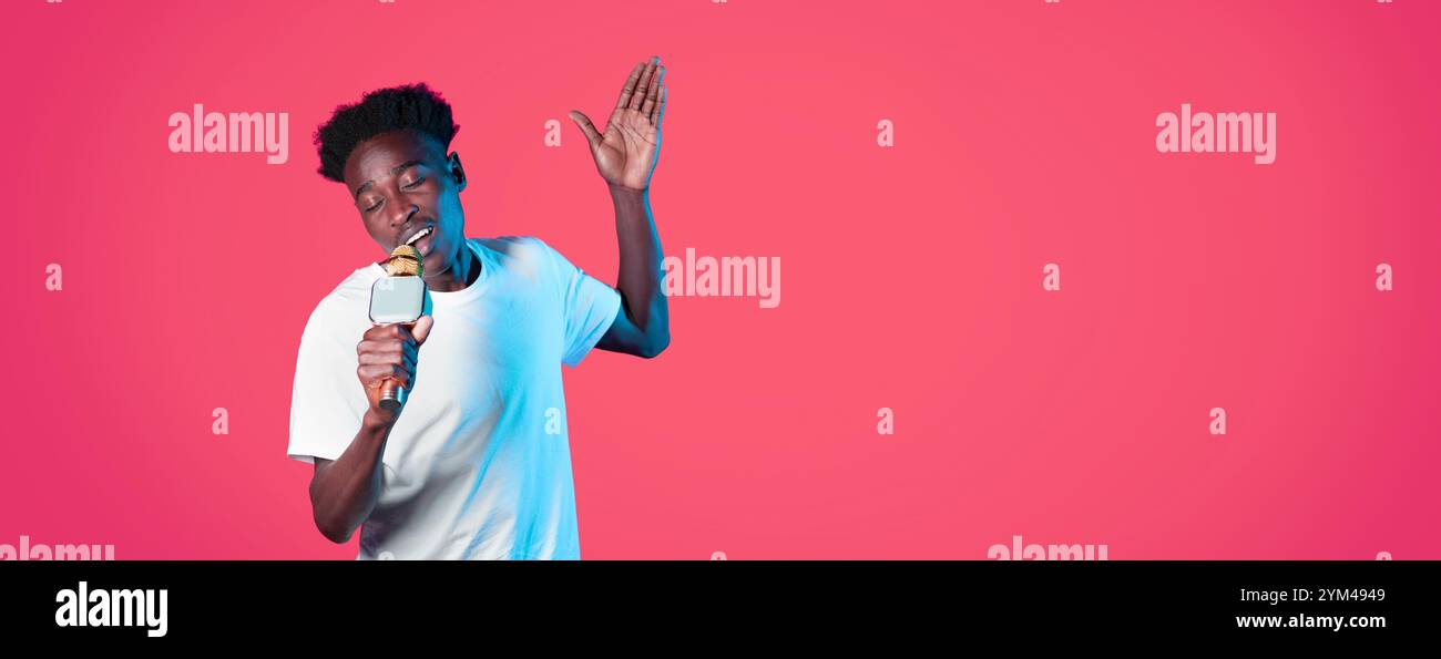Pink singer hi-res stock photography and images - Alamy