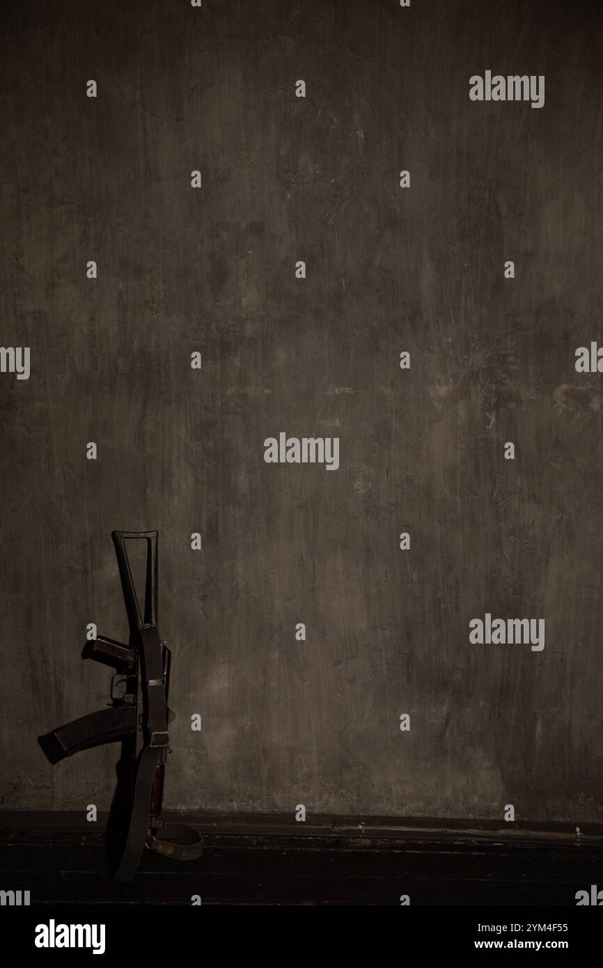 Soldier stands against backdrop hi-res stock photography and images - Alamy