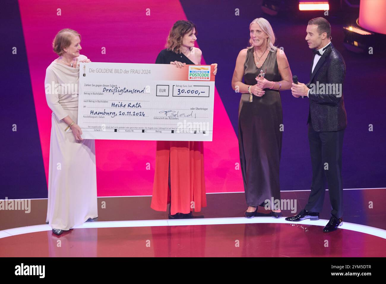 Hamburg, Germany. 20th Nov, 2024. Lisa Paus (l-r, Alliance 90/The ...