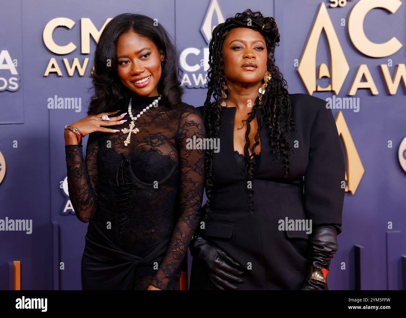 John duo live hi-res stock photography and images - Alamy