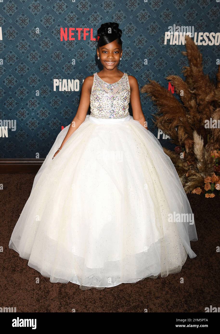 LOS ANGELES, CALIFORNIA - NOVEMBER 19: Skylar Aleece Smith attends the ...